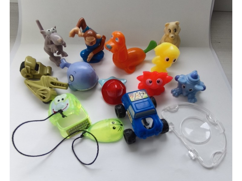 LOT 2 nepotpunih Kinder figurica
