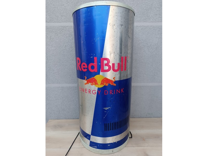 red bull frizider u obliku limenke