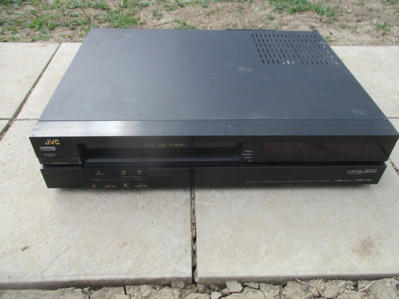 JVC HR-D530E Video Cassette Recorder-citaj opis