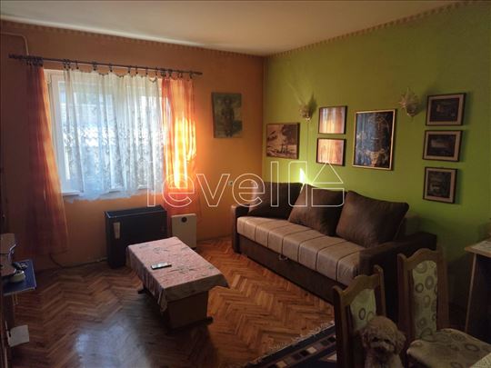 Stan,Novi Sad,Klisa,kv: 83.00