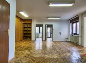 Prodaja Stan - Novi Sad, Socijalno - Rotkvarija