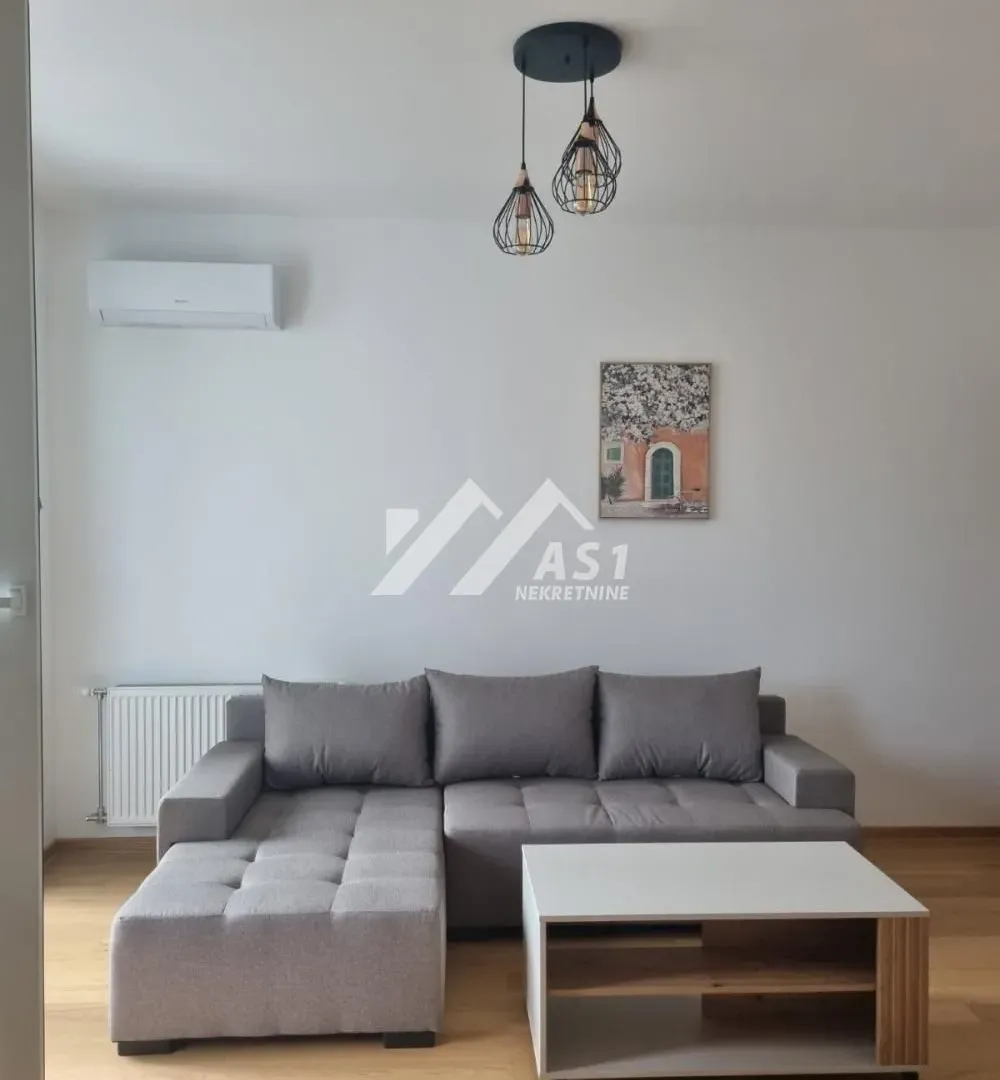 Izdavanje, jednosoban stan, 39m², Bulevar Oslobodjenja, Novi Sad Sve Podlokacije