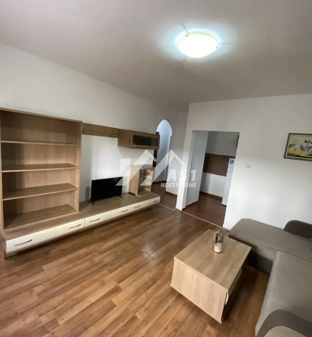 Izdavanje, dvosoban stan, 44m², Bulevar Oslobodjenja, Novi Sad Sve Podlokacije