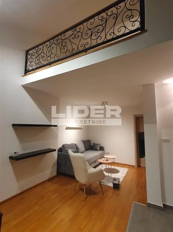Prodaja, trosoban stan, 58m², Stari Grad, Beograd