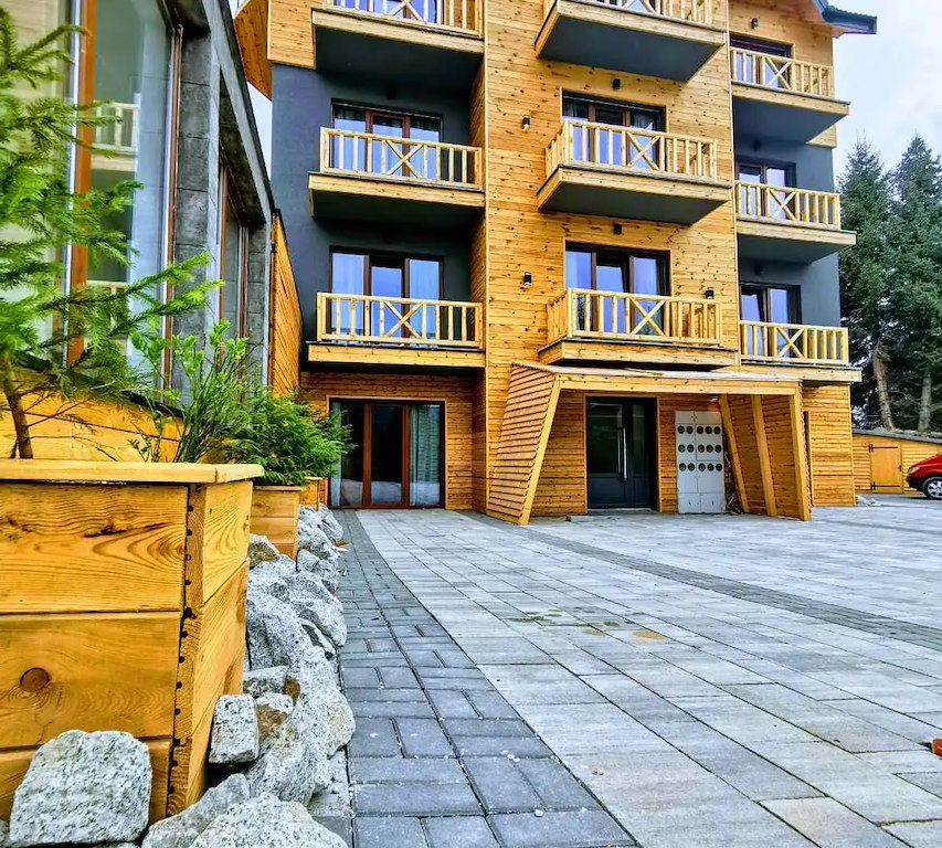 Prodaja, četvorosoban stan, 118m², Kraljevi Čardaci, Kopaonik