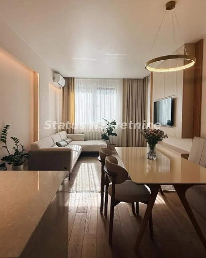Prodaja, stan, 112m², Centar, Novi Sad