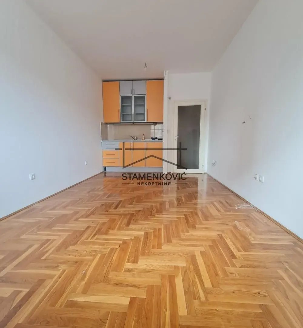 Prodaja, stan, 24m², Grbavica, Novi Sad Sve Podlokacije