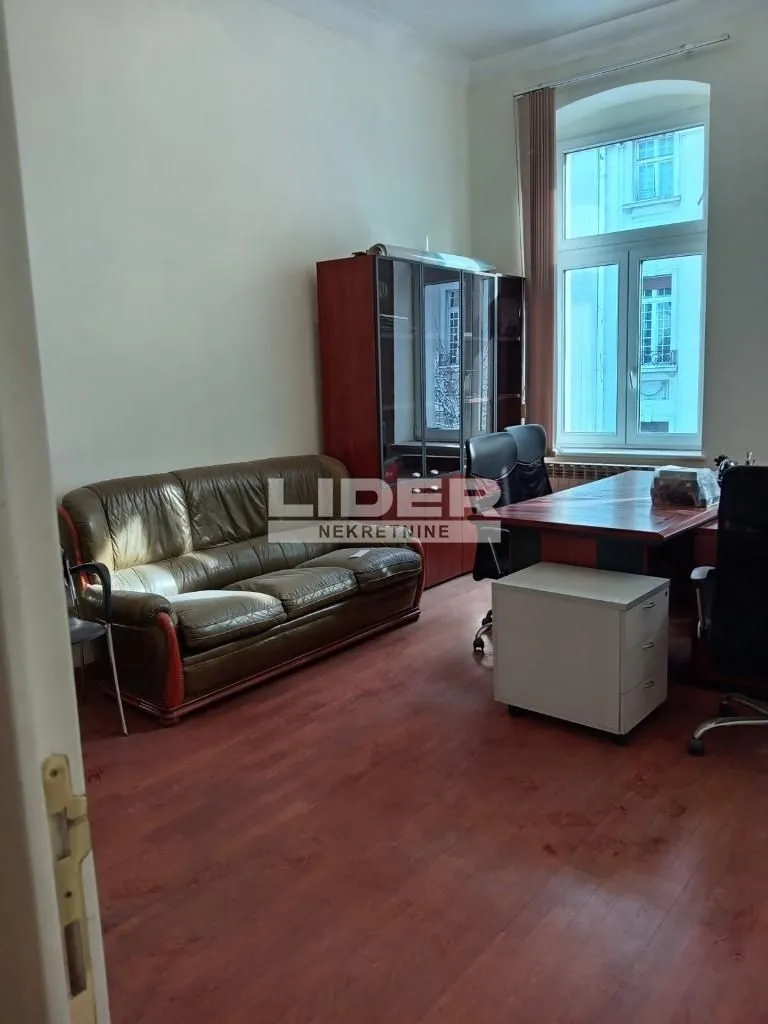 Prodaja, dvosoban stan, 73m², Stari Grad, Beograd