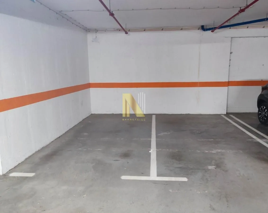 Izdavanje, parking/garaža, 13m², Adamovićevo Naselje, Novi Sad Sve Podlokacije