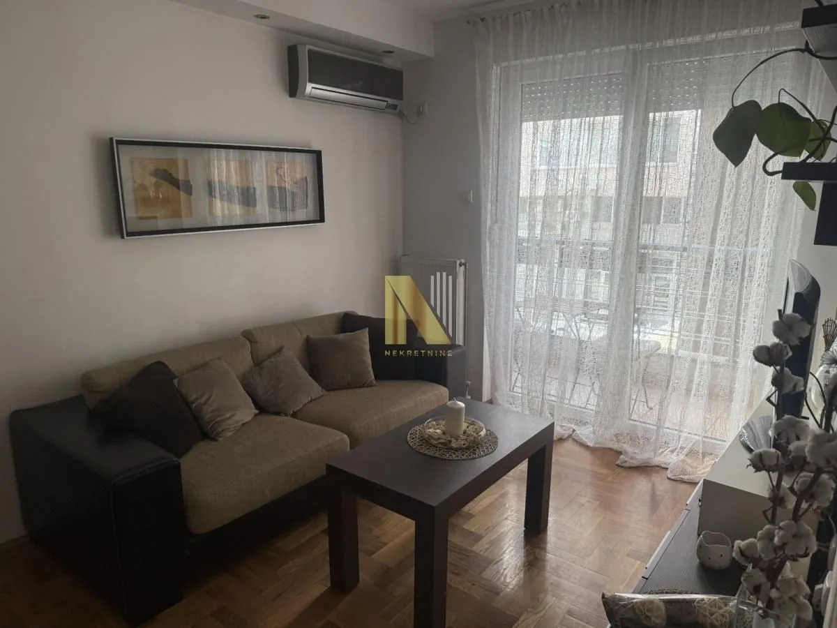 Izdavanje, dvosoban stan, 38m², Grbavica, Novi Sad Sve Podlokacije