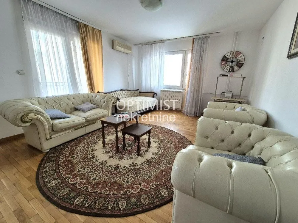 Izdavanje, trosoban stan, 84m², Južni Bulevar, Vračar Sve Podlokacije