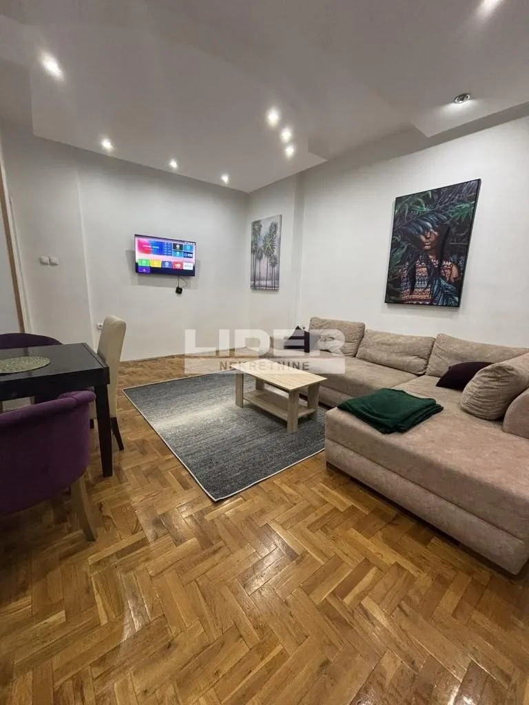Izdavanje, dvosoban stan, 55m², Stari Grad, Beograd