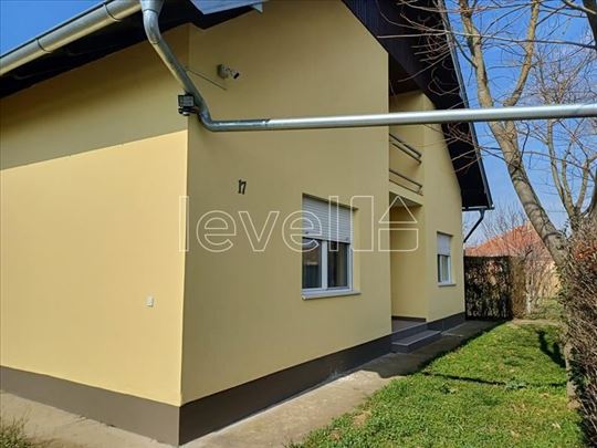 Kuća,Bač,Širi Centar,kv: 319.00