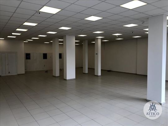 Izdavanje višenamenskog lokala 330m² – odlična uga