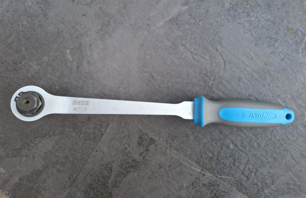 Unior alat za Shimano patronu NOVO