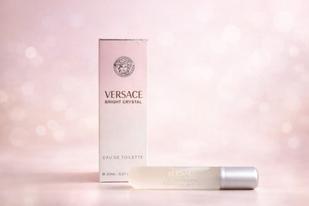 Versace Bright Crystal 20 ml Gornje note: Nar Yuzu (japanski citrus)