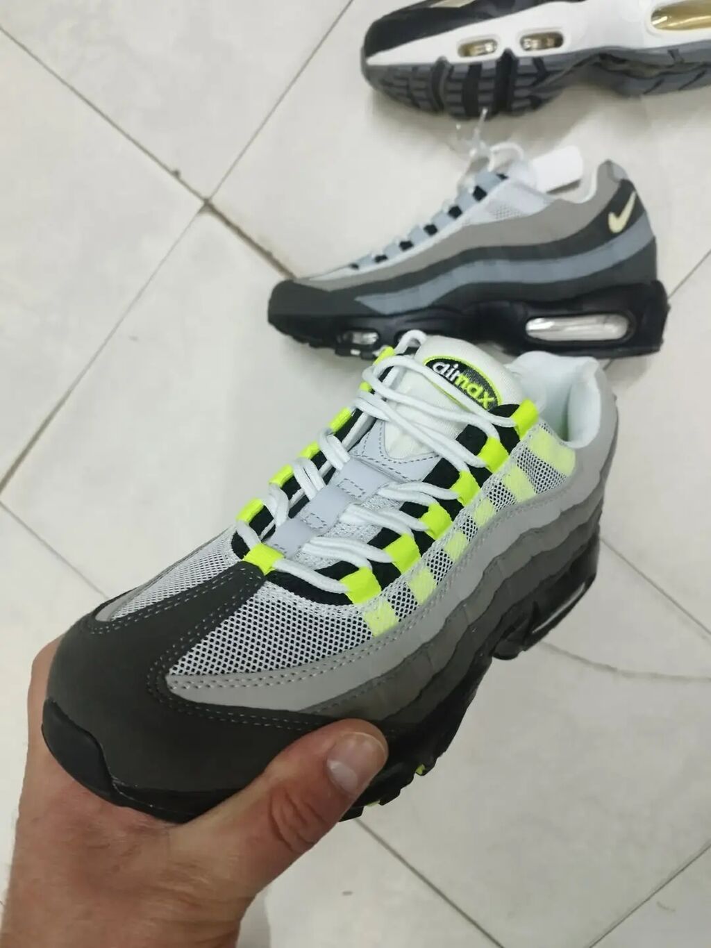 A klasa Nike Air Max 95 patike – više kolor varijanti - Silueta Air