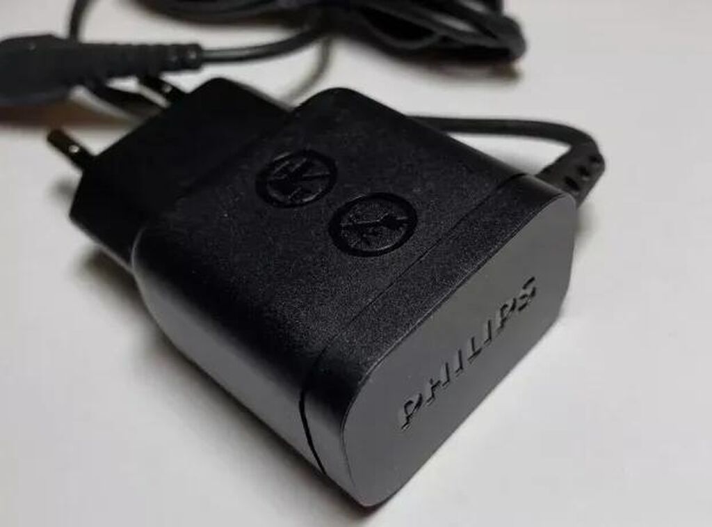 Philips AC/DC adapter punjač za električni brijač - Brend/model