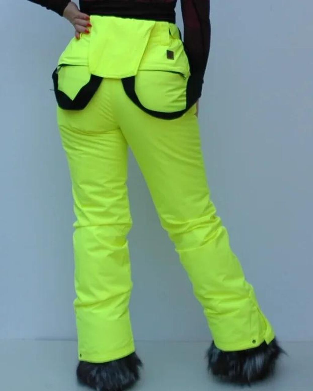 Ženske skijaške pantalone u jarko neon žutoj boji, dizajnirane za
