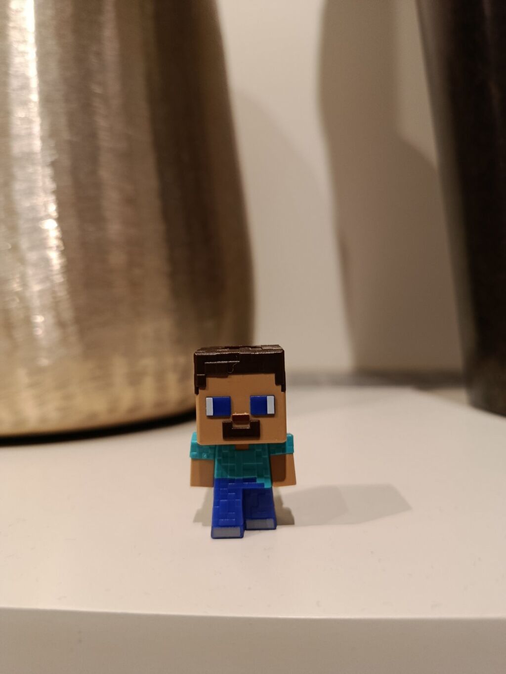 Minecraft mini figurice – set - Likovi: Steve (klasični), Steve u