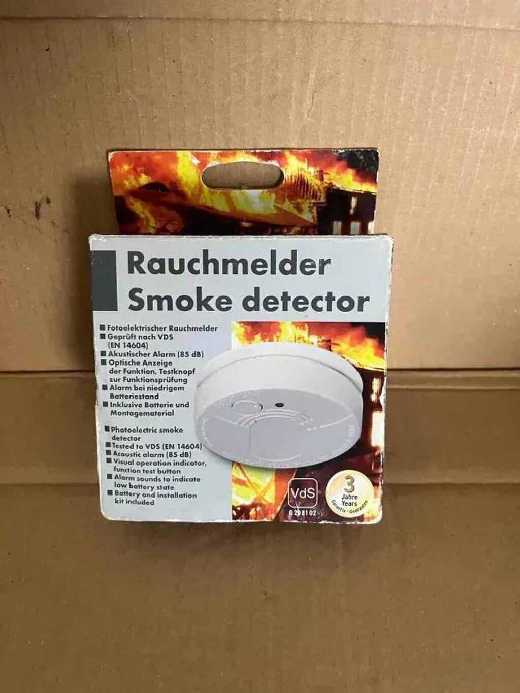 Fotoelektrični detektor dima (Rauchmelder / Smoke detector) -