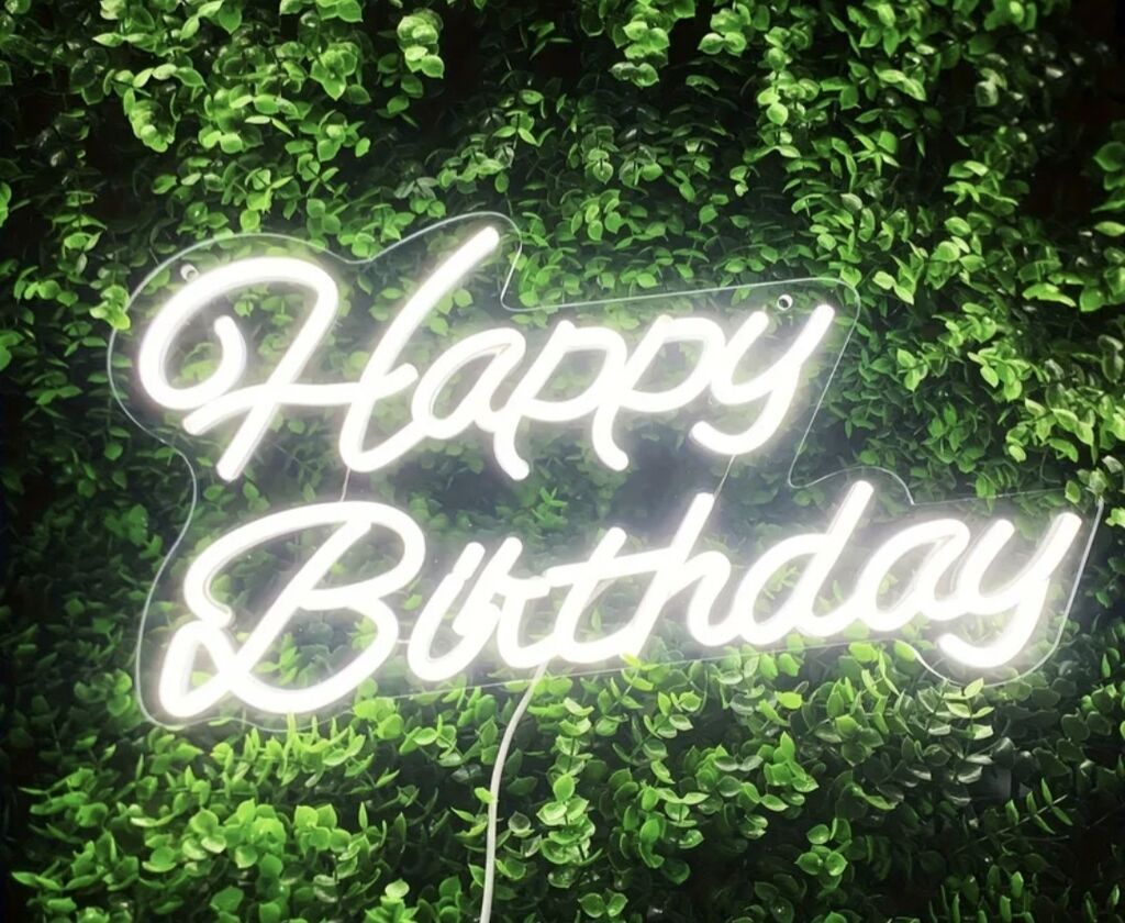LED neon natpis “Happy Birthday” - Svetleći natpis u obliku