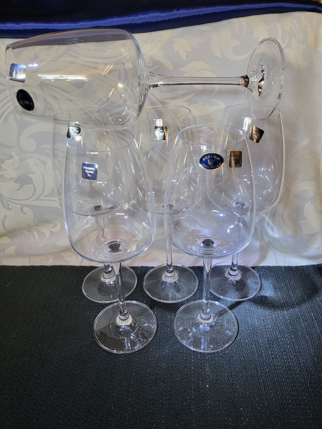 Case nove za vino,Bohemija kristal. Case za vino,tanji