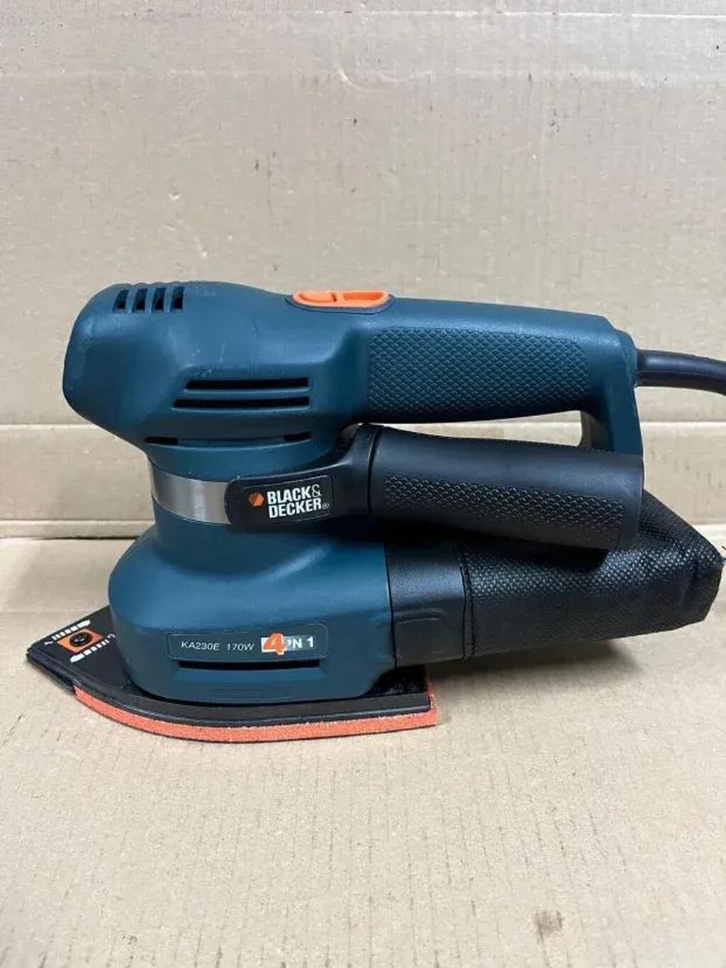 Black & Decker KA230E – multifunkcionalna vibraciona/poljačna