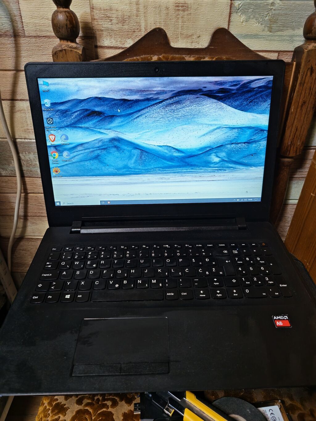 Lenovo ideapad 110 top laptop ocuvan radi lepo istaliran w 15.6 inca