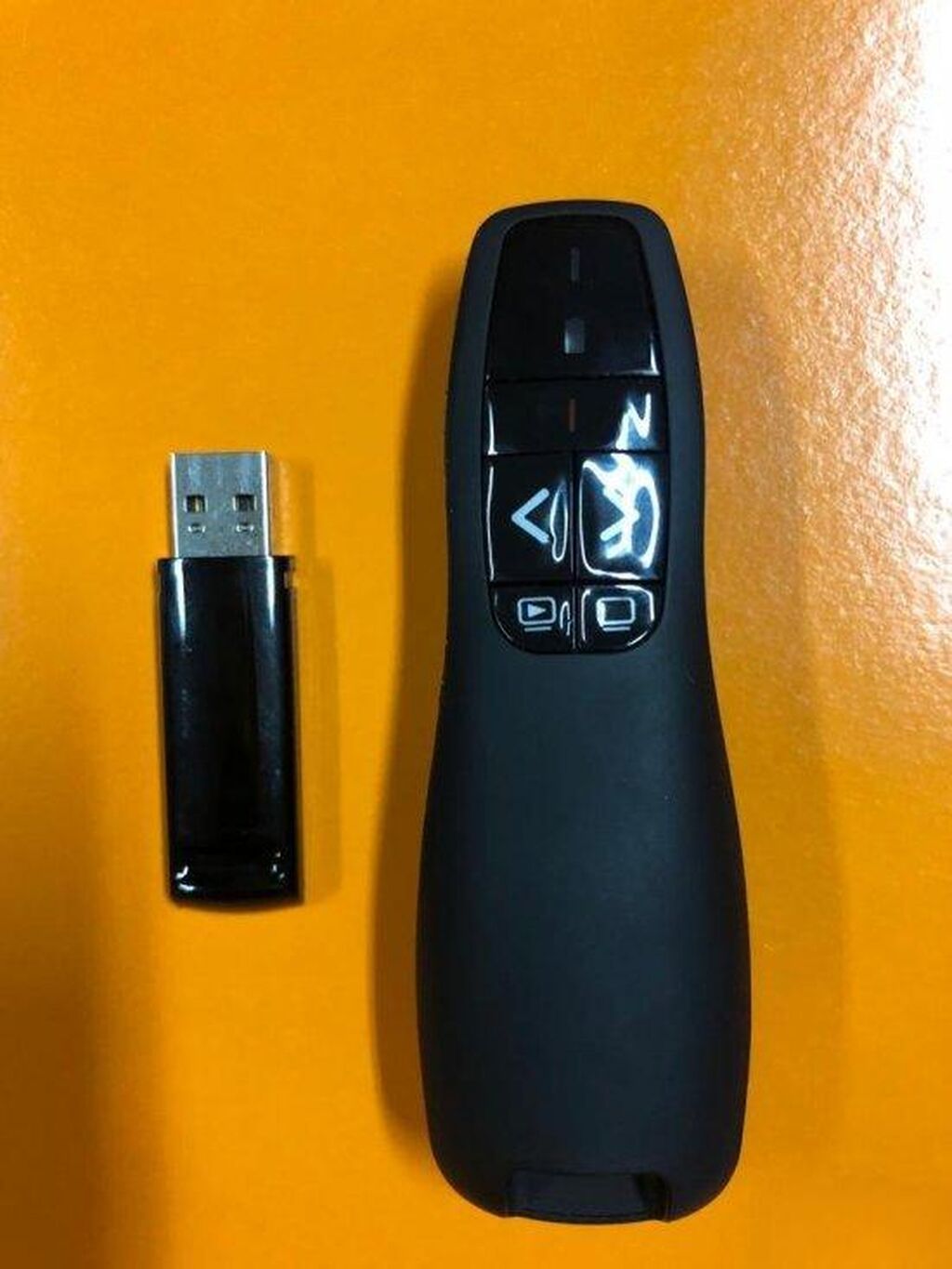 Bežični prezenter sa laserskim pokazivačem i USB prijemnikom - Set