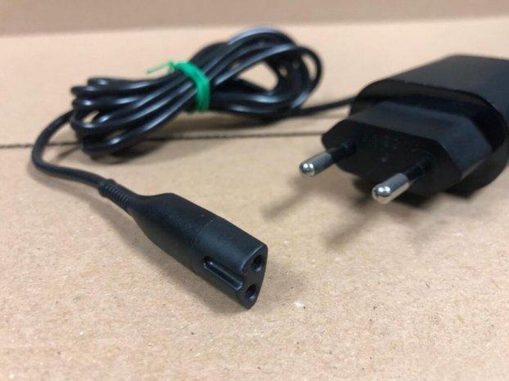 Punjač/adapter PAITER PTB-050100EU – 5V DC, 1000 mA - Ulaz: 100–240 V