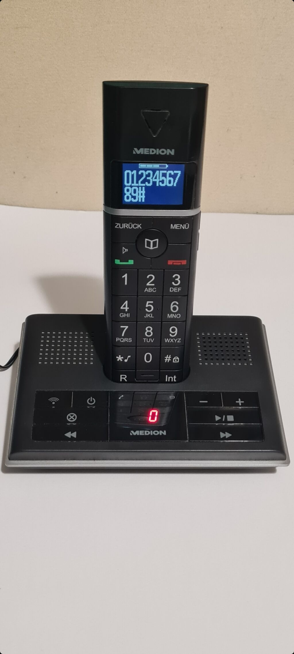 ★ Bežični fiksni telefon MEDION Desing DECT MD 82144 sa bazom i