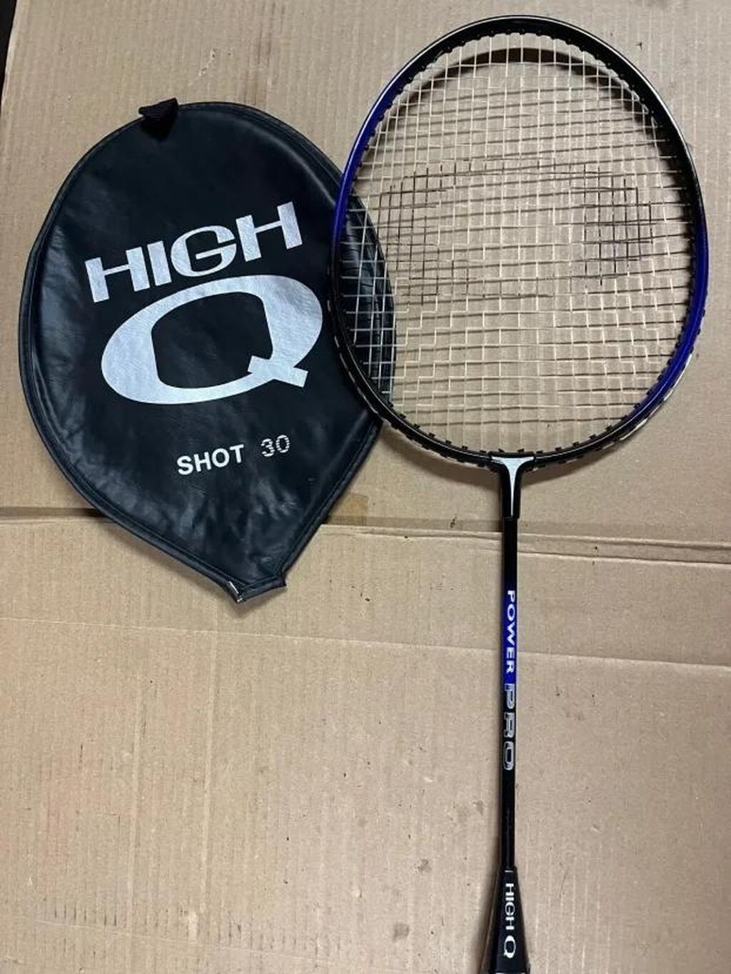 Reket za badminton HIGH Q Shot 30 sa futrolom - Model: HIGH Q Shot 30