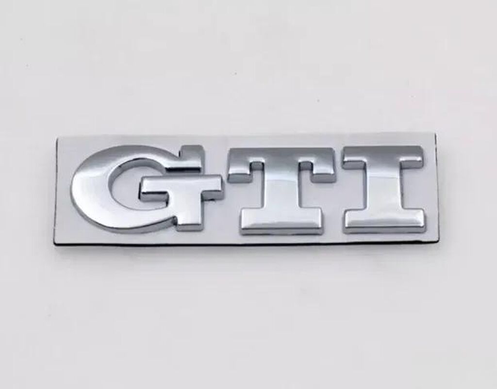 Hromirana oznaka „GTI” za automobil - Materijal: metalna/plastična