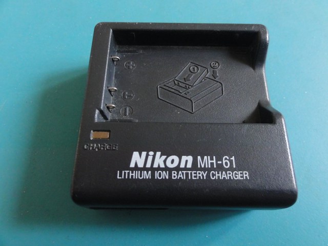 NIKON MH-61 - punjač za baterije EN-EL5