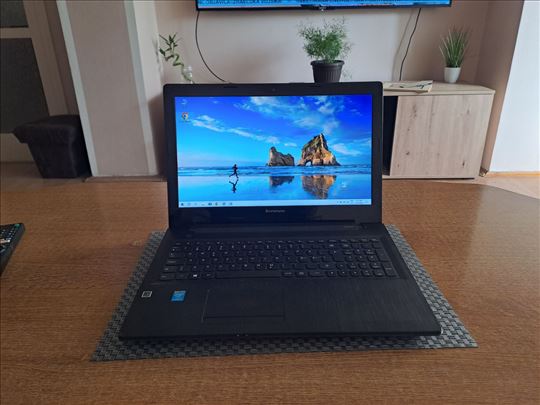 Lenovo 15,6 inca, SSD 512GB, i5, RAM 8GB