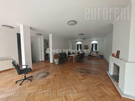 #50271, Izdavanje, Kuća, ZEMUN CENTAR, 3500 EUR