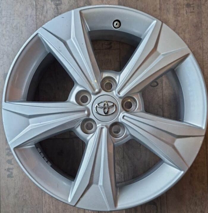 Toyota 6,5×17 5/114,3 ET45