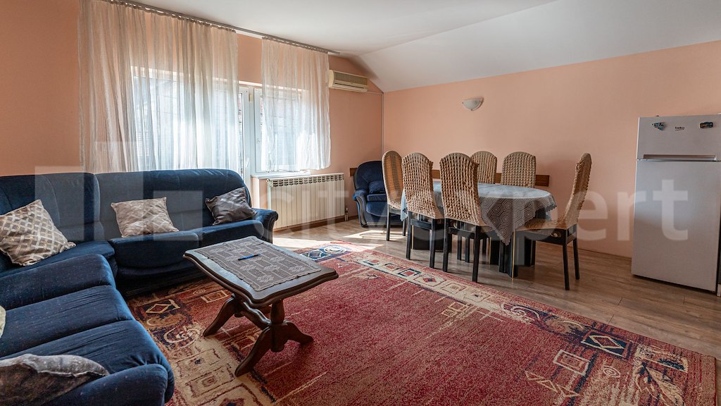 Stan u kući za izdavanje BEZ PROVIZIJE: Trosoban, 80m², Tokarska, Novi Beograd - 500€