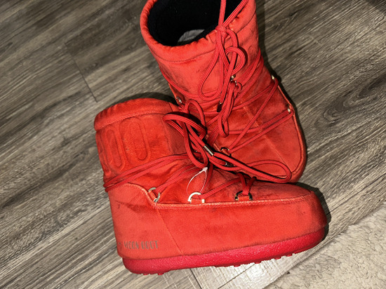 Potpuno nove Moon Boot SAMO DANAS 12000