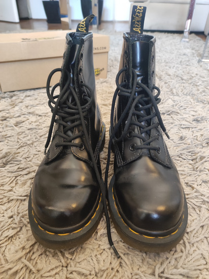 Dr Martens 1460 broj 37