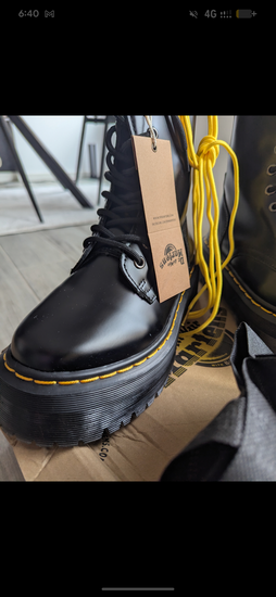 Dr. Martens Jadon