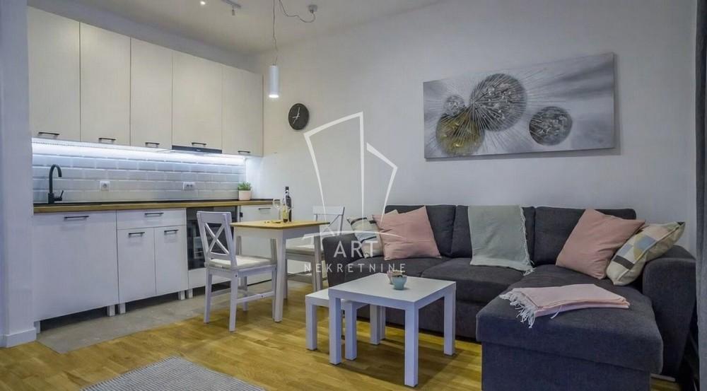 Dragačevska, Jednoiposoban stan za izdavanje, 31m2, 650€