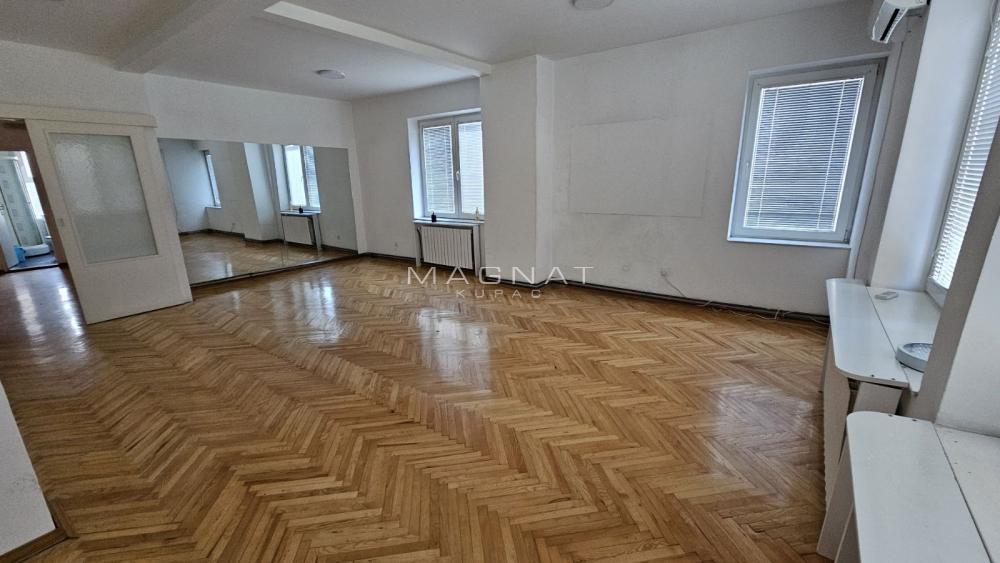 Slikarska ulica, Četvorosoban stan za izdavanje, 130m2, 1.000€