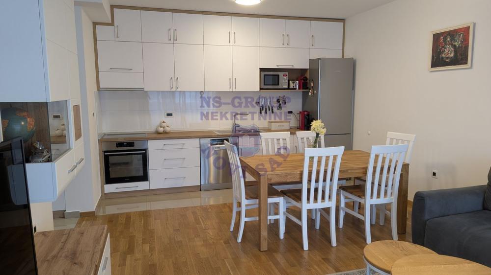 Trosoban stan na prodaju, 67m2, 209.090€