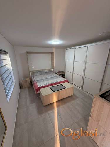 Cortanovci lux vikend kuća sa placem od 1200m2