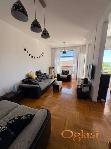 Petrovac - 76m² - dvosobni stan s pogledom na more