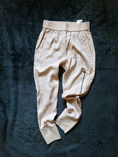 MARC CAIN svilenkaste pantalone-NOVO