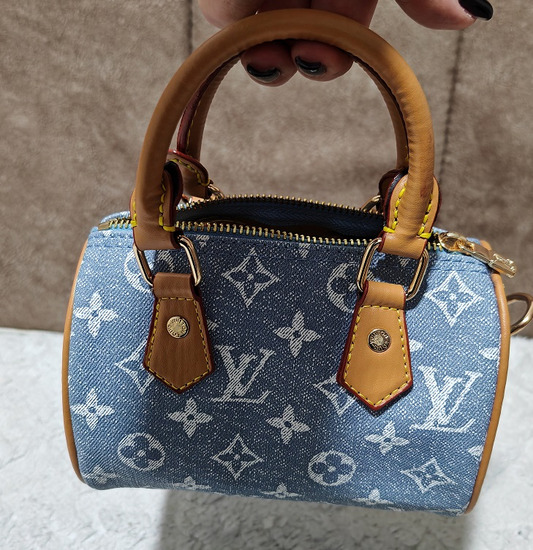 REZERVISANO-Louis Vuitton denim torba