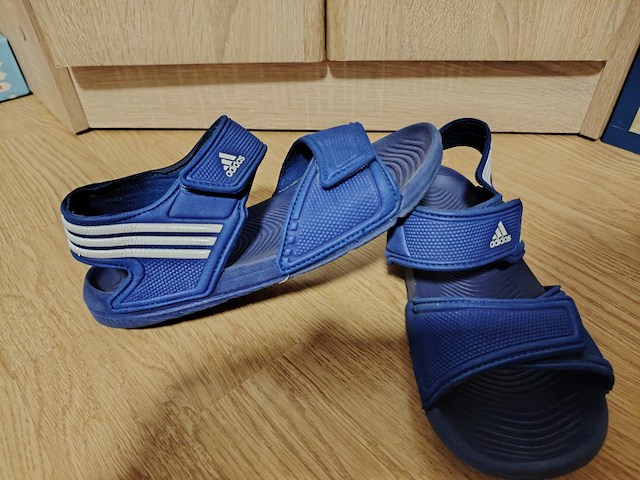 Adidas sandale za dečake